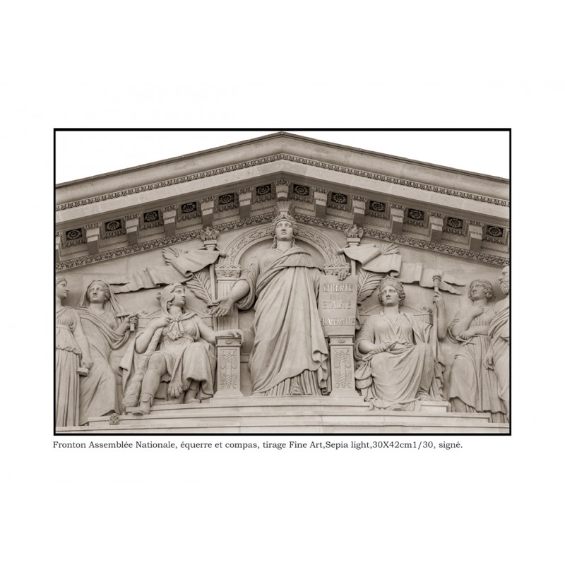 Fronton Assemblée Nationale, Sepia light.